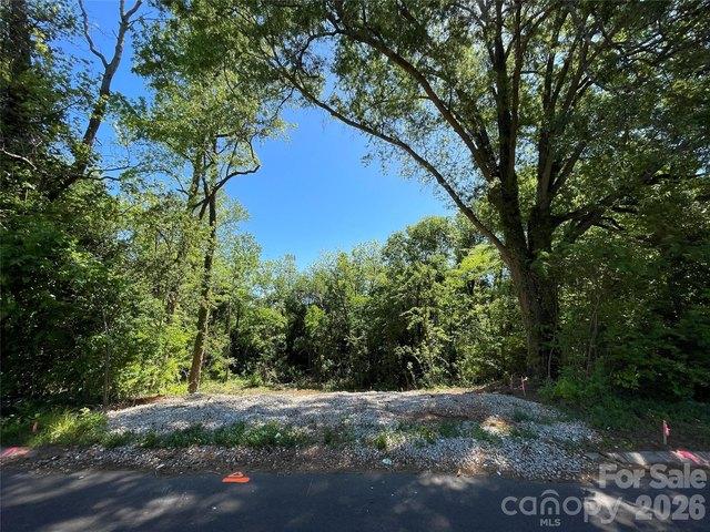 2913 Morning Dr, Charlotte, NC 28208