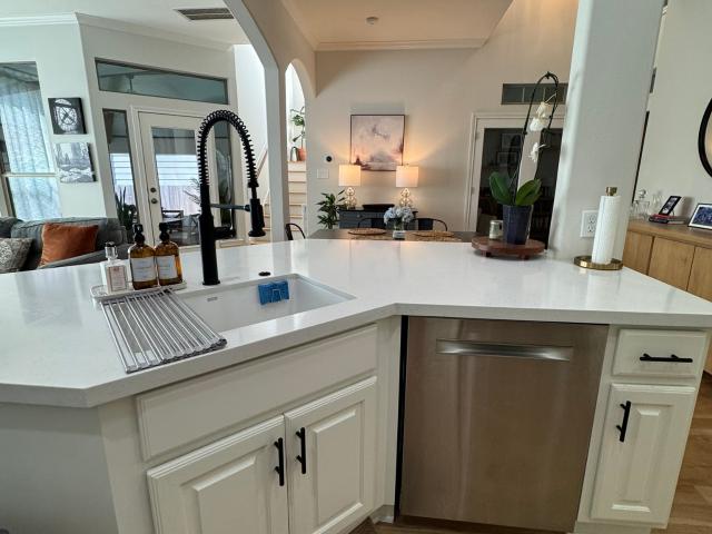 2913 N Becca Lane