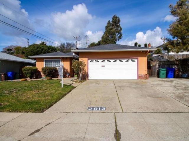 2913 Canterbury Dr, Richmond, CA 94806