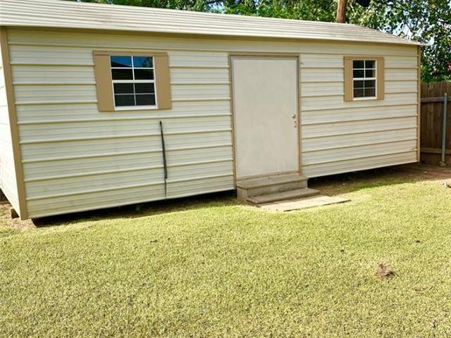 2913 Kirk Lane