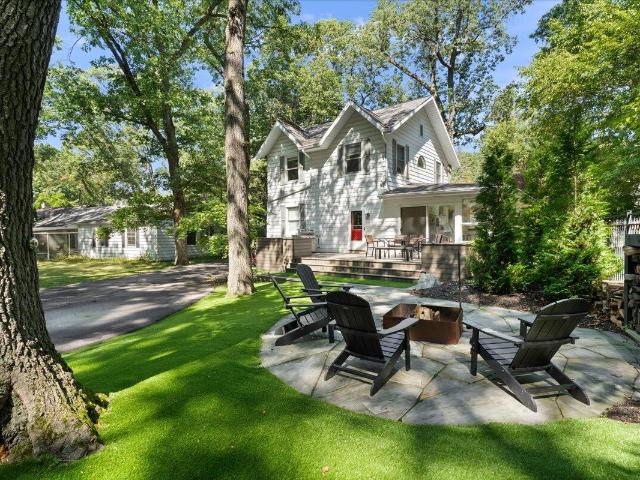 2913 Roslyn Trail