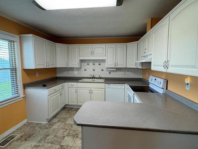 2913 Seminole Drive