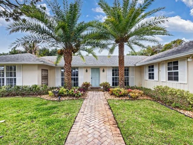 291 Country Club Dr, Tequesta, FL 33469
