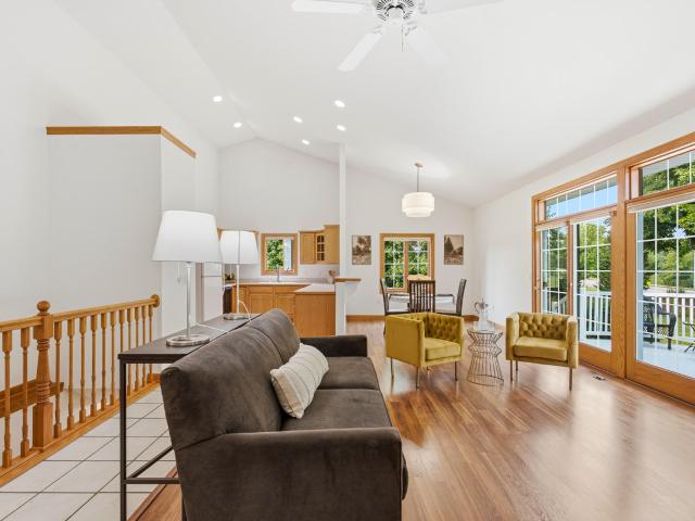 291 Cardinal Ln