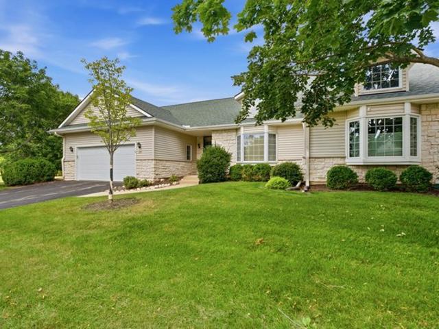 291 Cardinal Ln, Hartland, WI 53029