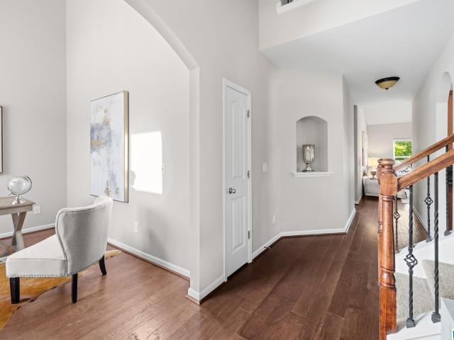 291 Creekside Lane