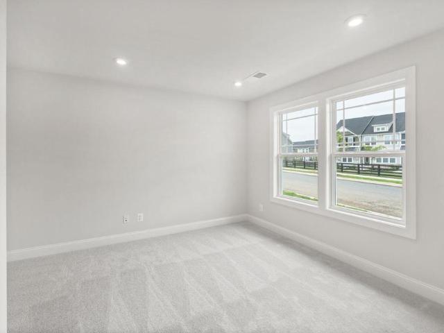 291 Crowninshield Ct