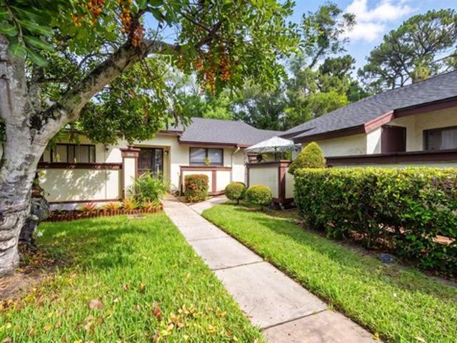 291 Amber Ct, Royal Palm Beach, FL 33411