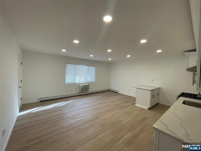291 Garibaldi Avenue # #8
