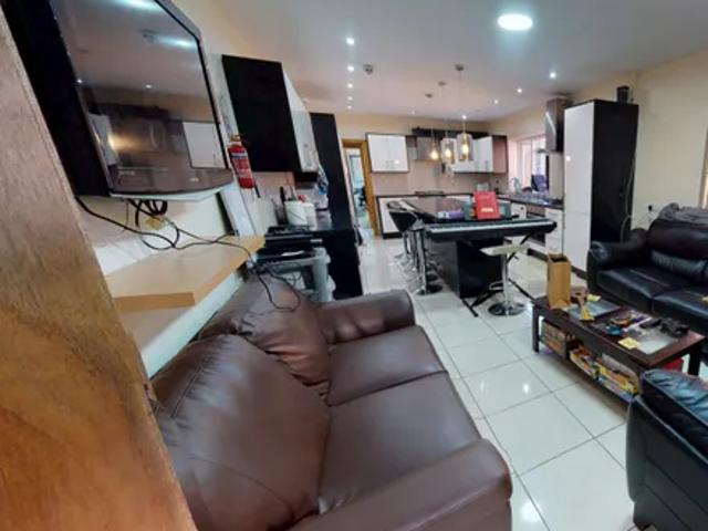 291 Dawlish Road, Stirchley, B29 7AU, United Kingdom | 7 bed house for rent #156196632 | Rentberry