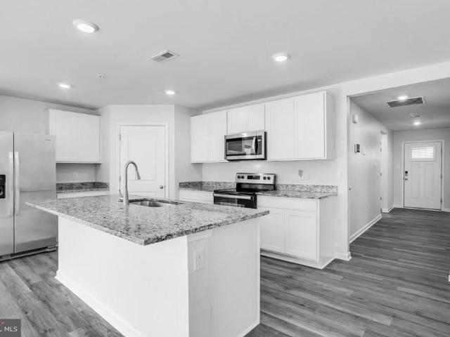 291 Forest Edge Ave