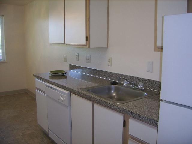 #291 KENSINGTON SQUARE 3 Bedroom Apartment for Rent at 1175 Pine Meadow Dr Se, Albany, OR 97322