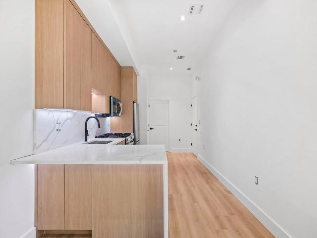 291 New York Ave # 4