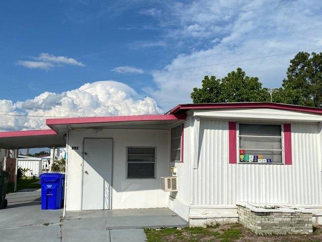 291 Sterling Dr W, Lakeland, FL 33815