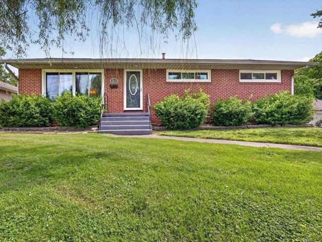 291 W Davis St, Bloomfield, IN 47424