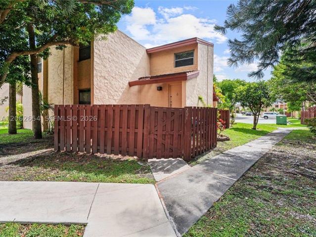 291 W Park Dr Unit 9 201, Miami, FL 33172