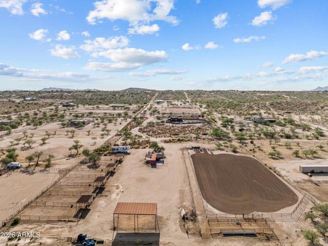 29245 S Buckaroo Rd, Congress, AZ 85332