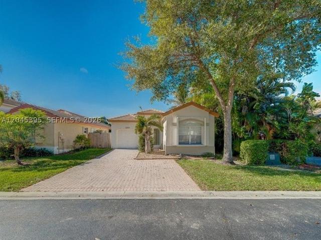 2924 NW 99th Pl, Doral, FL 33172
