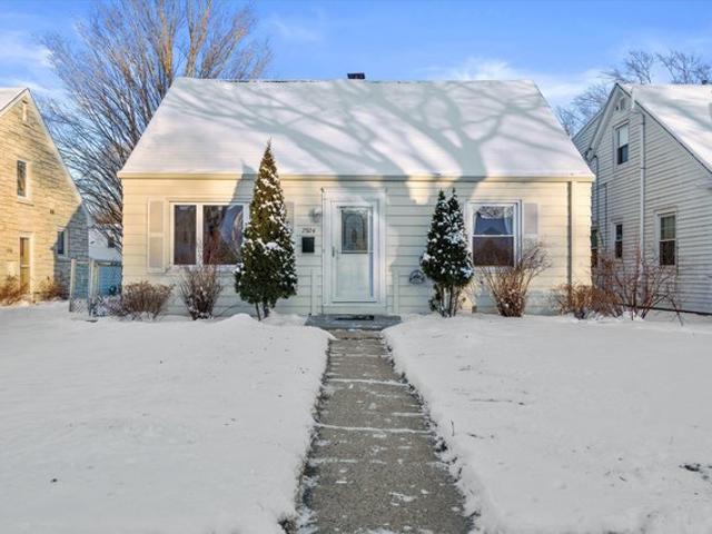 2924 N 79th St, Milwaukee, WI 53222