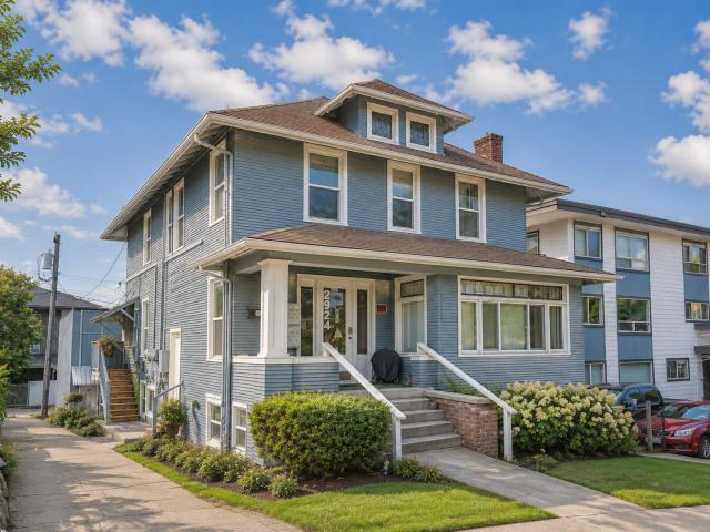 2924 Nassau St