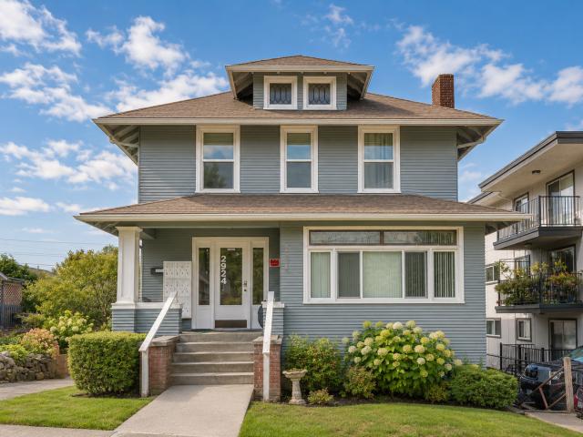 2924 Nassau St