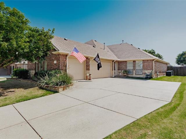 2924 Broken Spoke Lane
