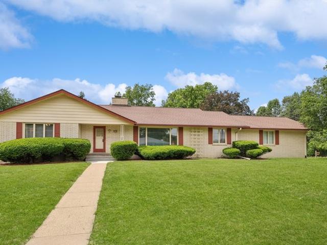 2924 Patricia Dr, Urbandale, IA 50322