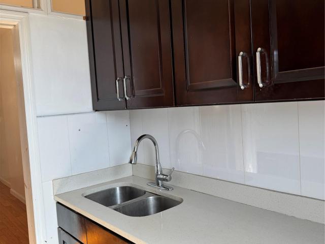 2925 Matthews Avenue 6H