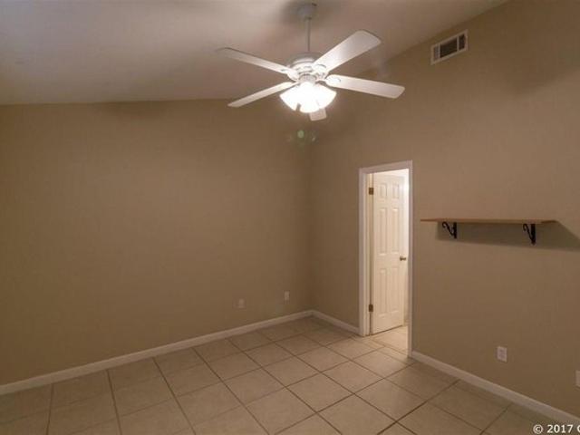 2925 NW 76th Ter, Gainesville, FL 32606