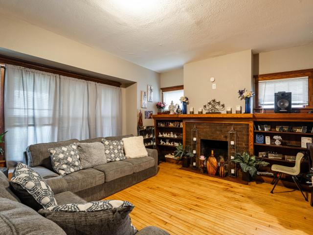 2925 N 38th St, Unit 2925A