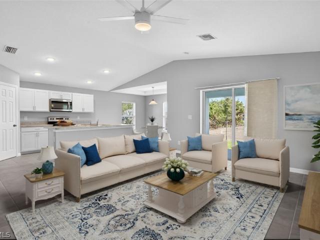 2925 NE 4th Pl, Cape Coral, FL 33909 | MLS #2026008