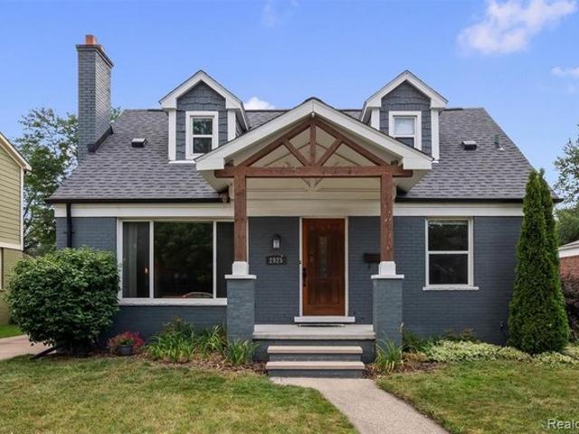 2925 Benjamin Ave, Royal Oak, MI 48073