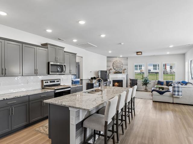 2925 Eckersley Dr