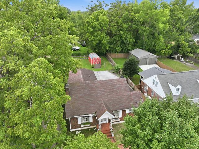 2925 Glenmeade Dr