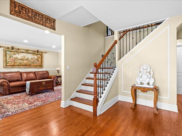 2925 Parkside Drive