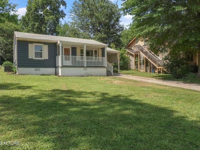 2925 Ramona St