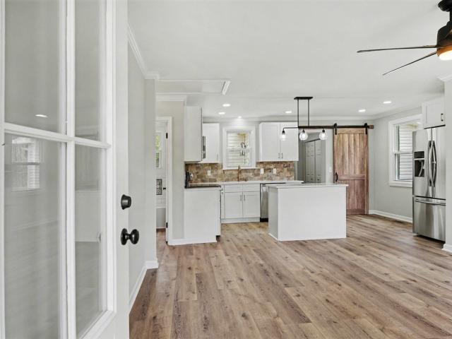 2925 Twin Lawn Dr