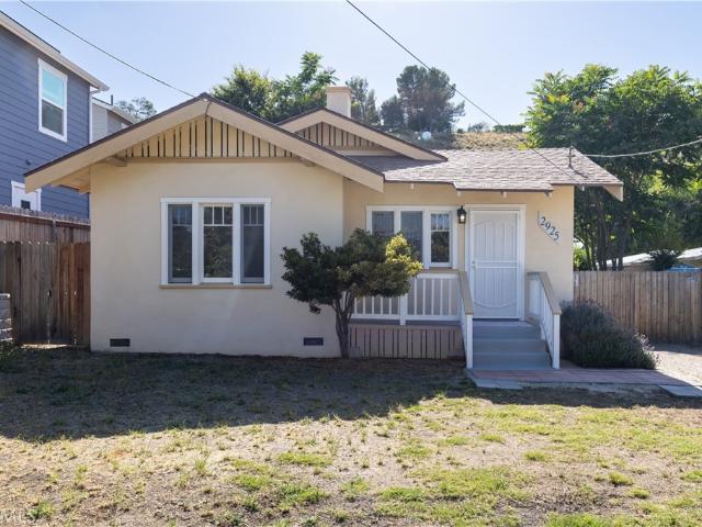 2925 Vine