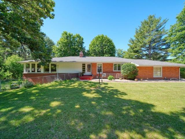 29260 Albion Rd, Albion, MI 49224