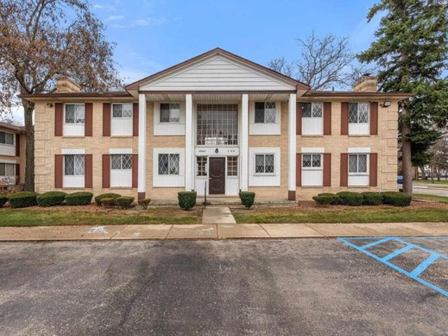 29265 Hayes Rd, Warren, MI 48088