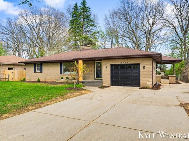 2926 Chamberlain Ave SE, Grand Rapids, MI 49508