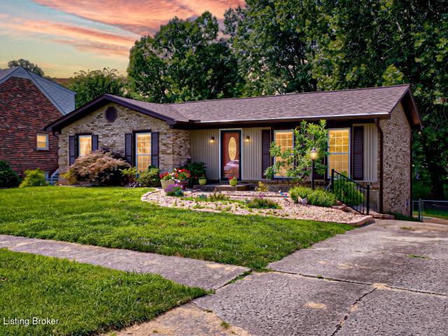 2926 Chimney Rock Ln