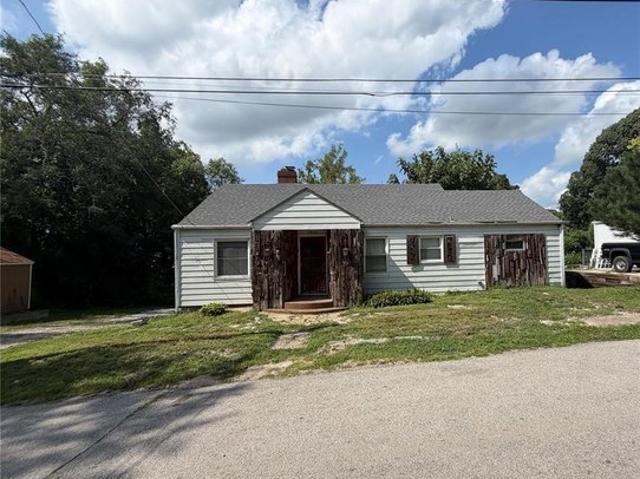 2926 Forest Dr, Alton, IL 62002