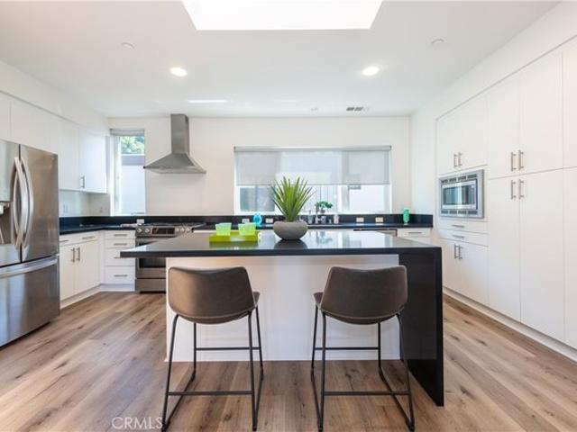 2926 Rowena Ave Unit 4, Los Angeles, CA 90039