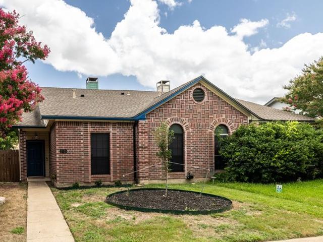 2926 Roxboro Rd, Euless, TX 76039