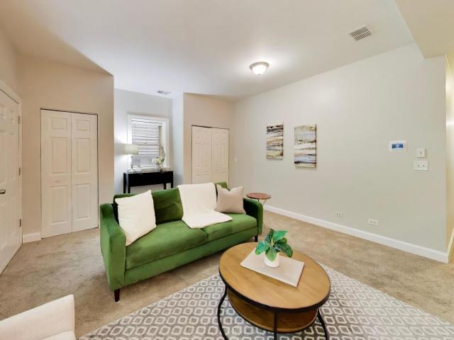 2927 N Gresham Avenue # 1
