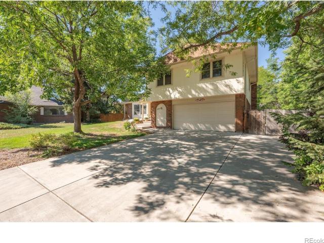 2927 Lakeshore Drive
