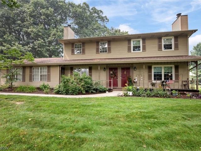 2927 Pleasant St NW, North Canton, OH 44720