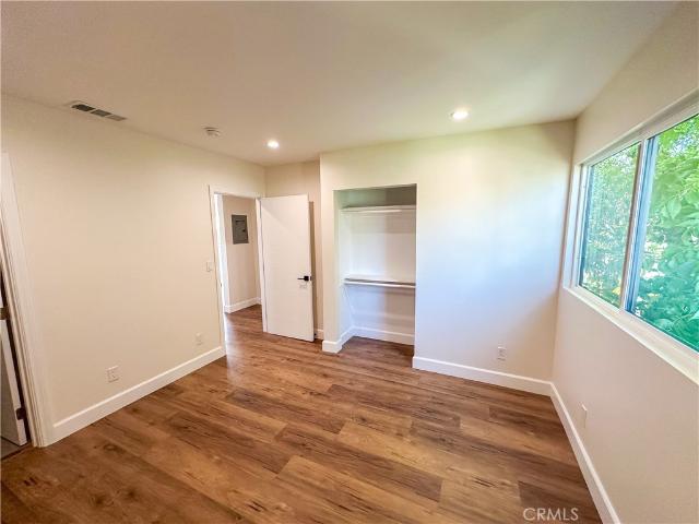 2927 S Redondo Boulevard 4