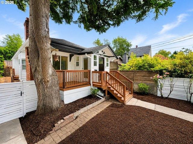 2927 SE Morrison St, Portland, OR 97214